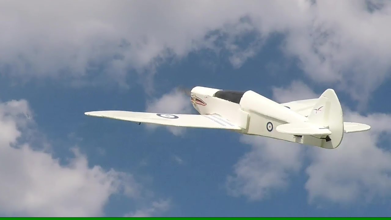 spitfire in the wind / le spitfire dans le vent - YouTube