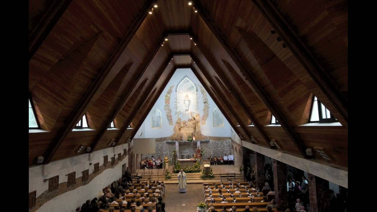 Polish Catholic 1st communion anniversary - YouTube