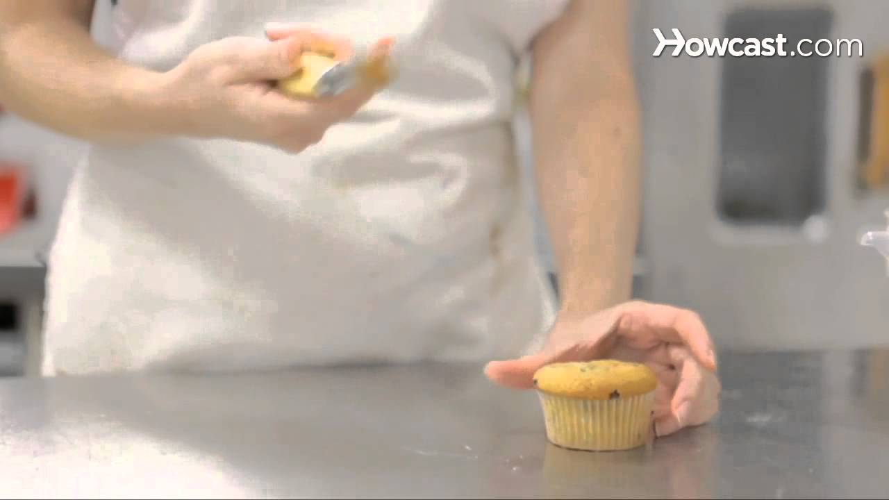 How to Fill Cupcakes | Cupcake Baking - YouTube