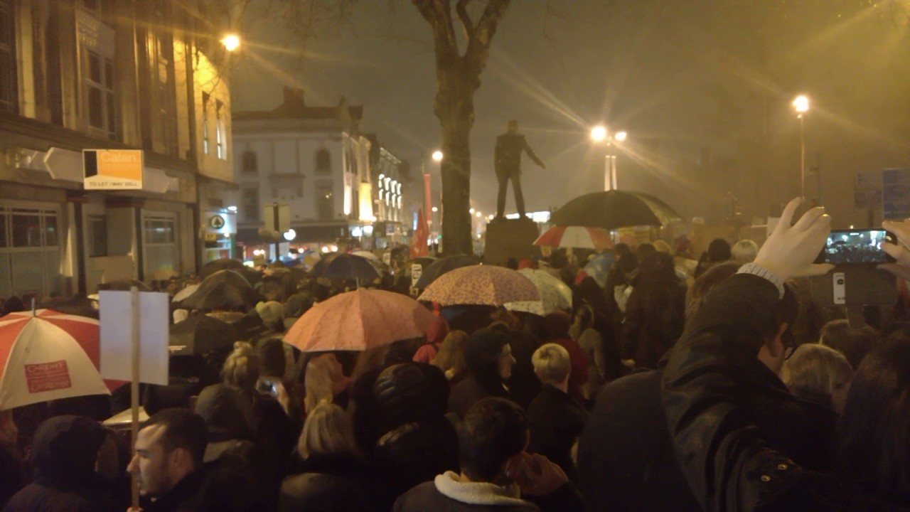 Cardiff protest 30/01/17 #02 - YouTube