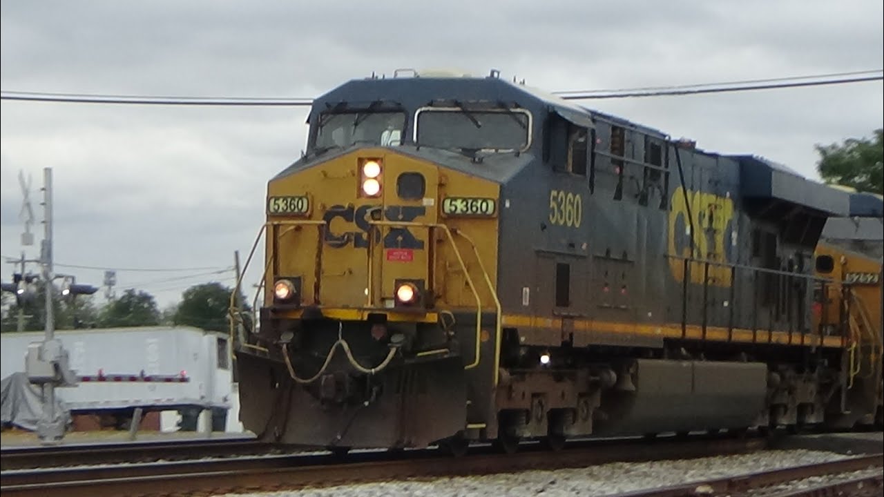 CSX 5360, CSX 5252 & CSX 727 Lead M576 At Gallatin, TN 10-14-23 5:13 PM ...