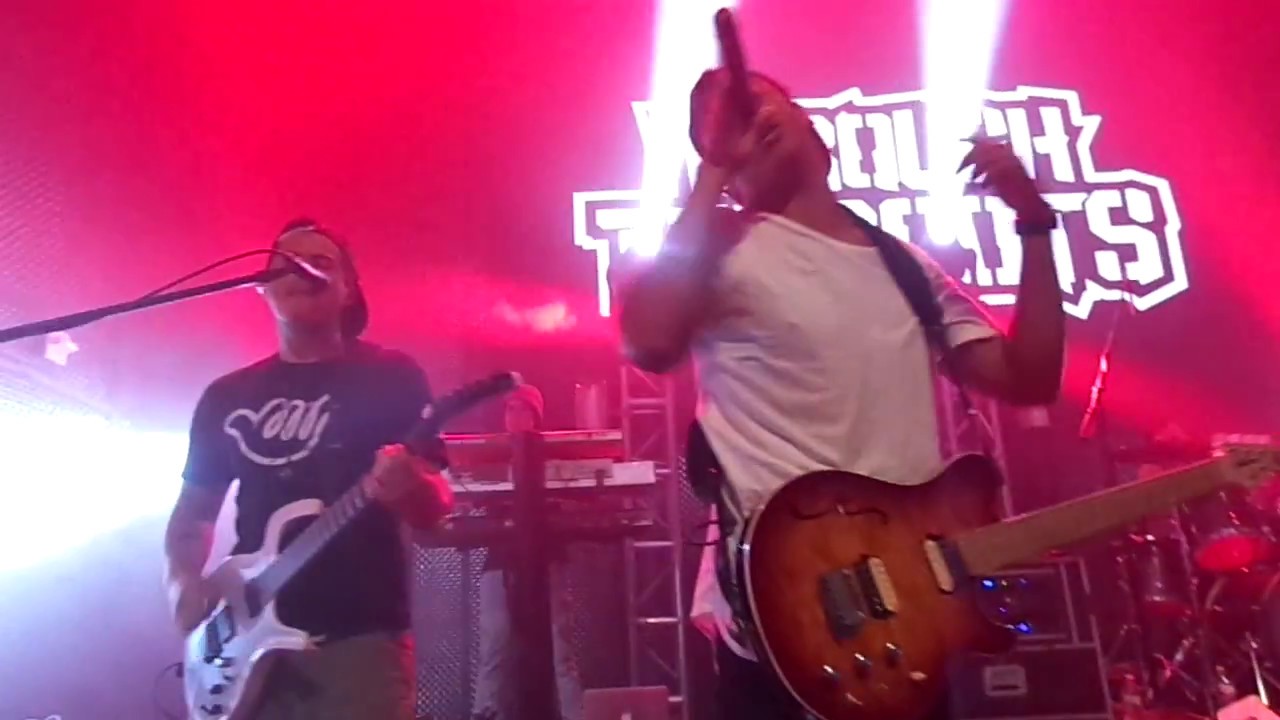 Through The Roots: Bear With Me - Music Box - San Diego, CA - 03/25 ...