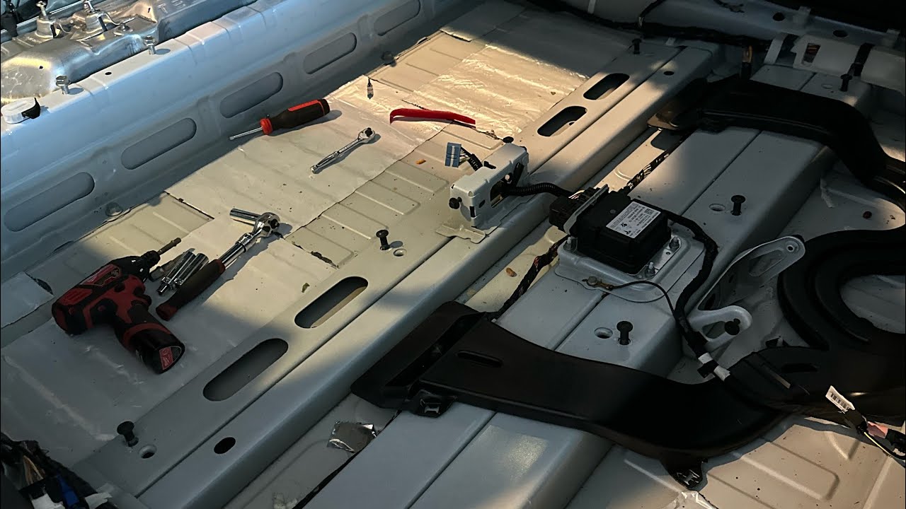Tesla Model 3 battery removal - YouTube