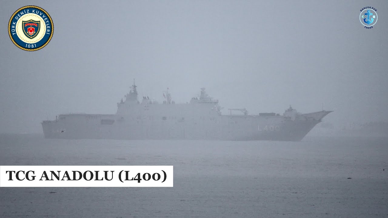 TCG ANADOLU (L400) llegando a la base naval de Rota - YouTube