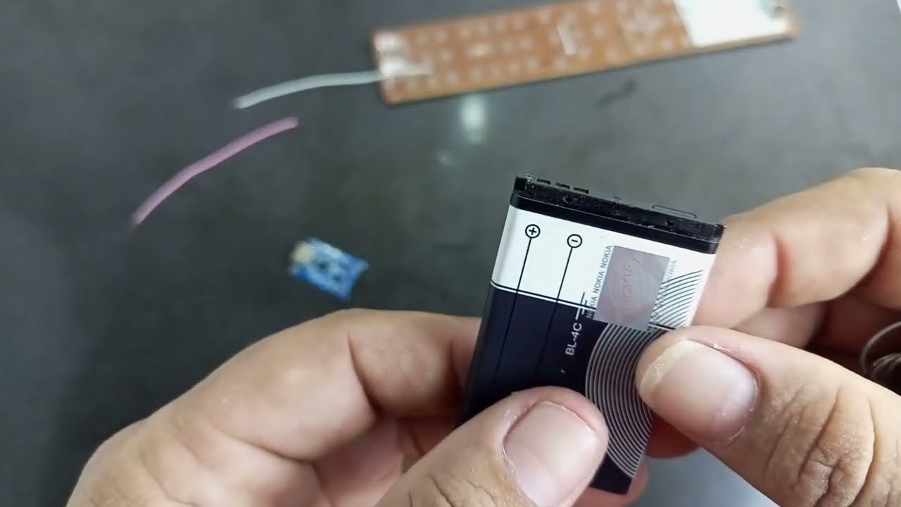 Como hacer un control remoto recargable - YouTube