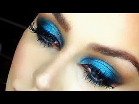True Blue Dramatic Makeup Look