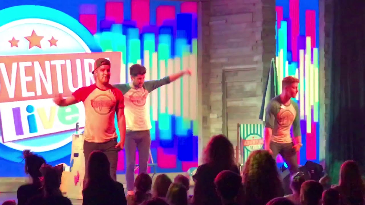 Haven Party Dance - Super Hero Song - Devon Cliffs 2017 - YouTube