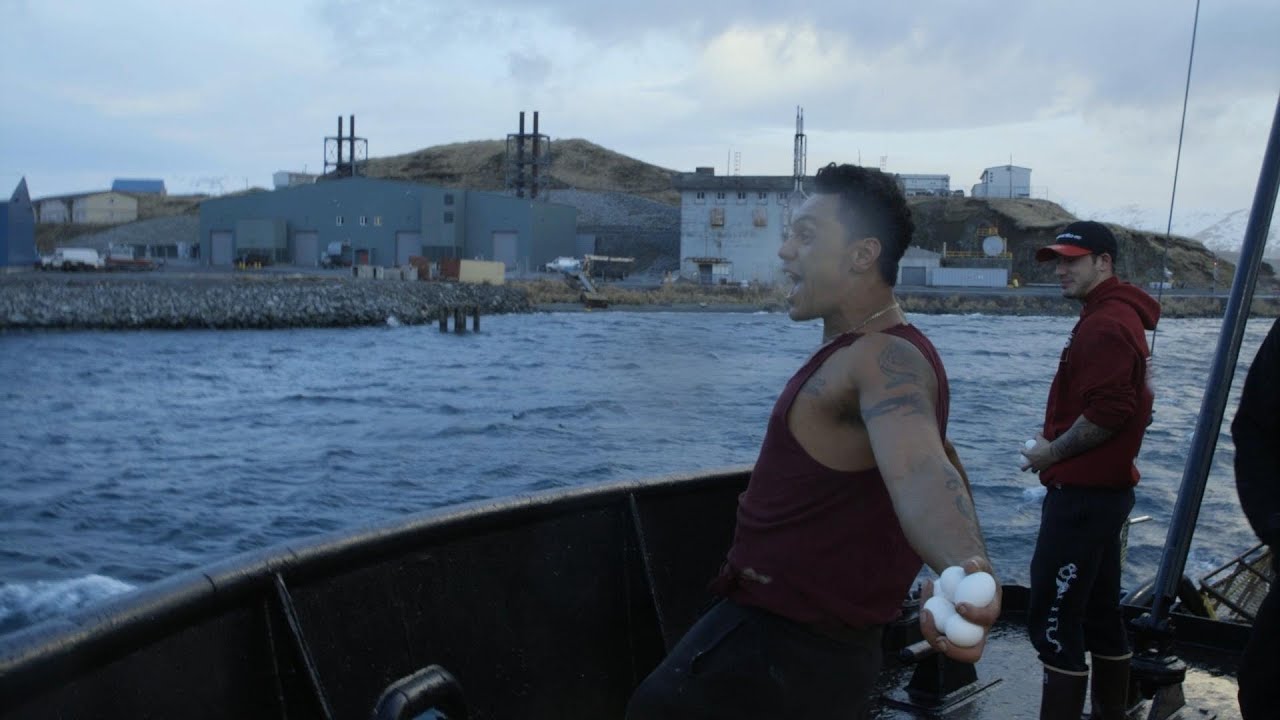 Here's A Surprise Breakfast For the Wizard Crew | Deadliest Catch - YouTube