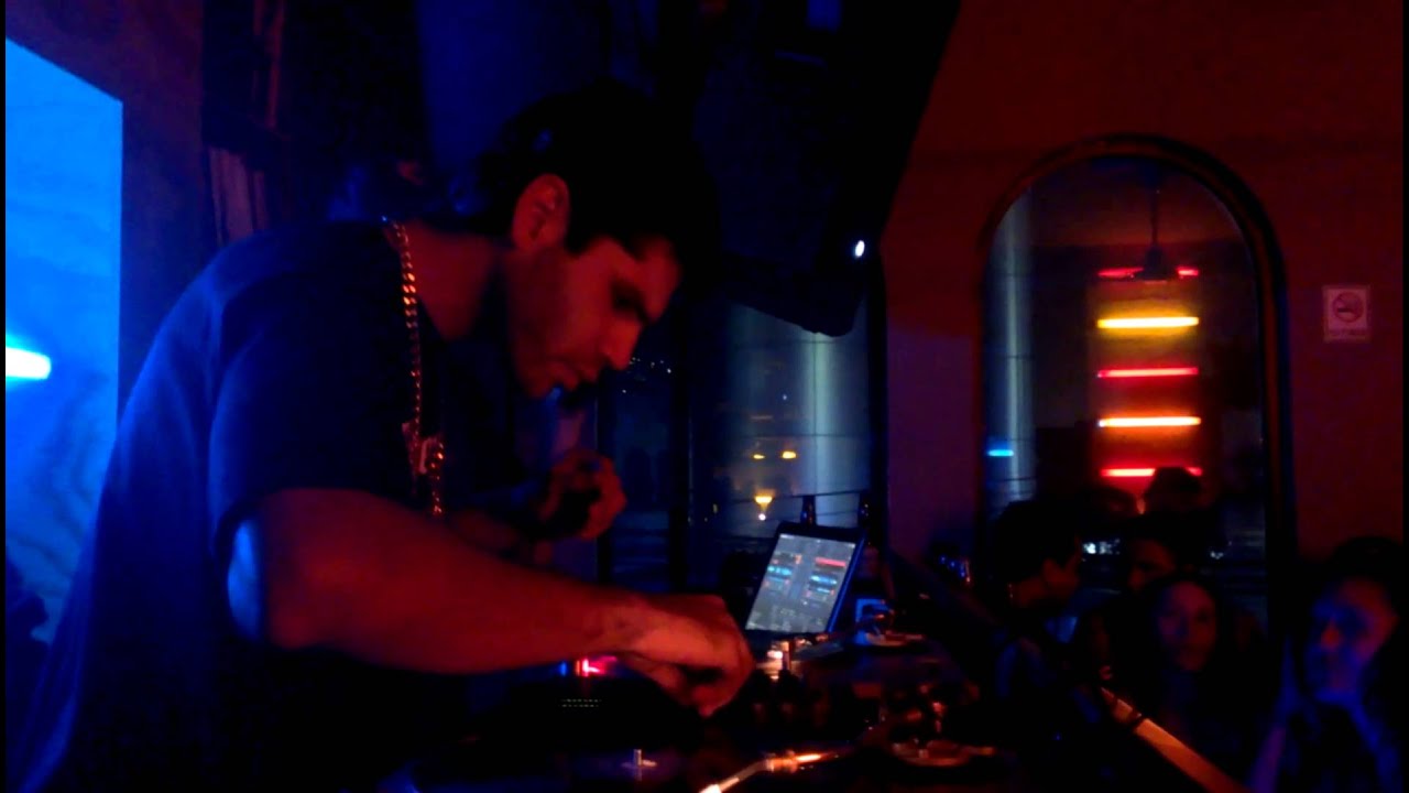 Topaz delux - YouTube