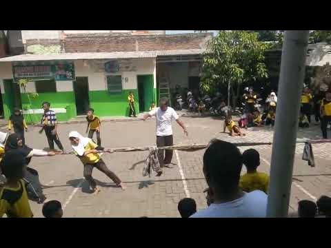Keseruan Lomba Tarik Tambang - YouTube