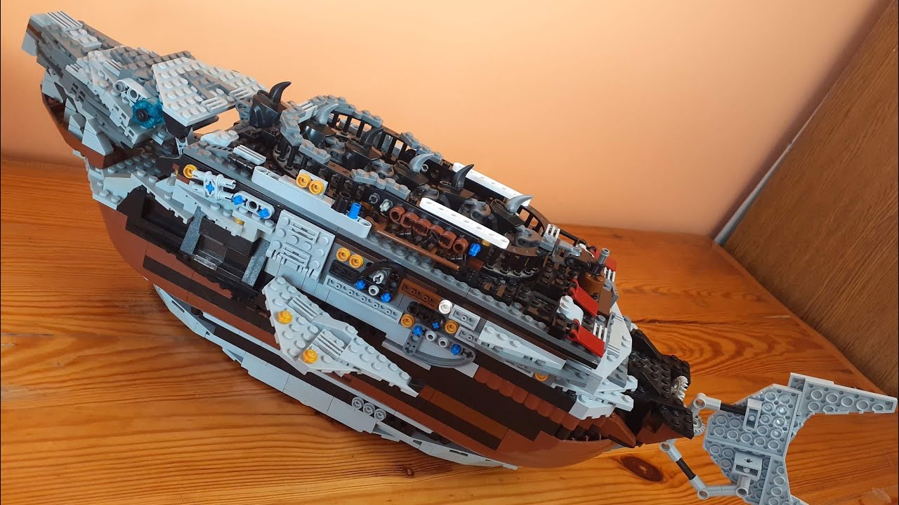 Megalodon LEGO - YouTube