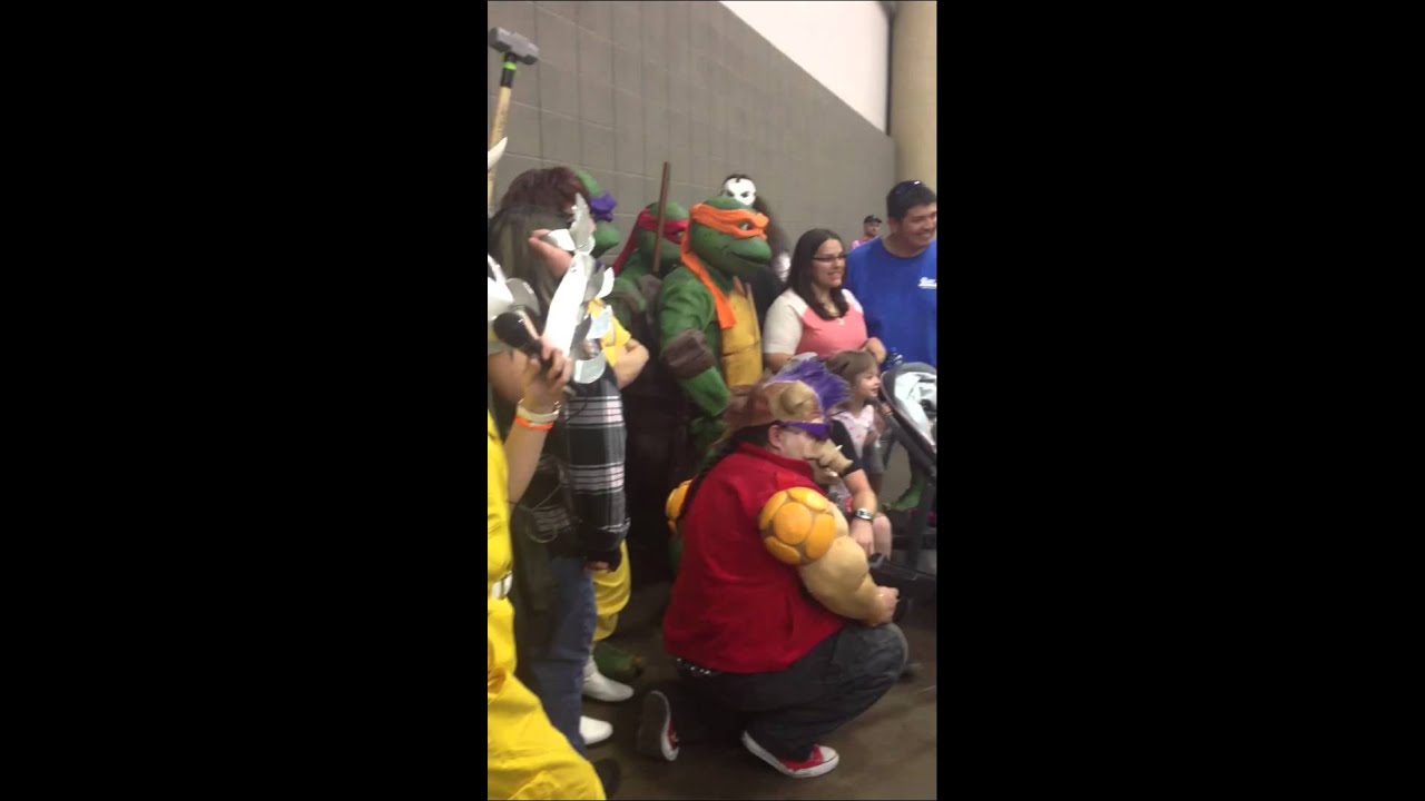 Awesome TMNT cosplay - YouTube
