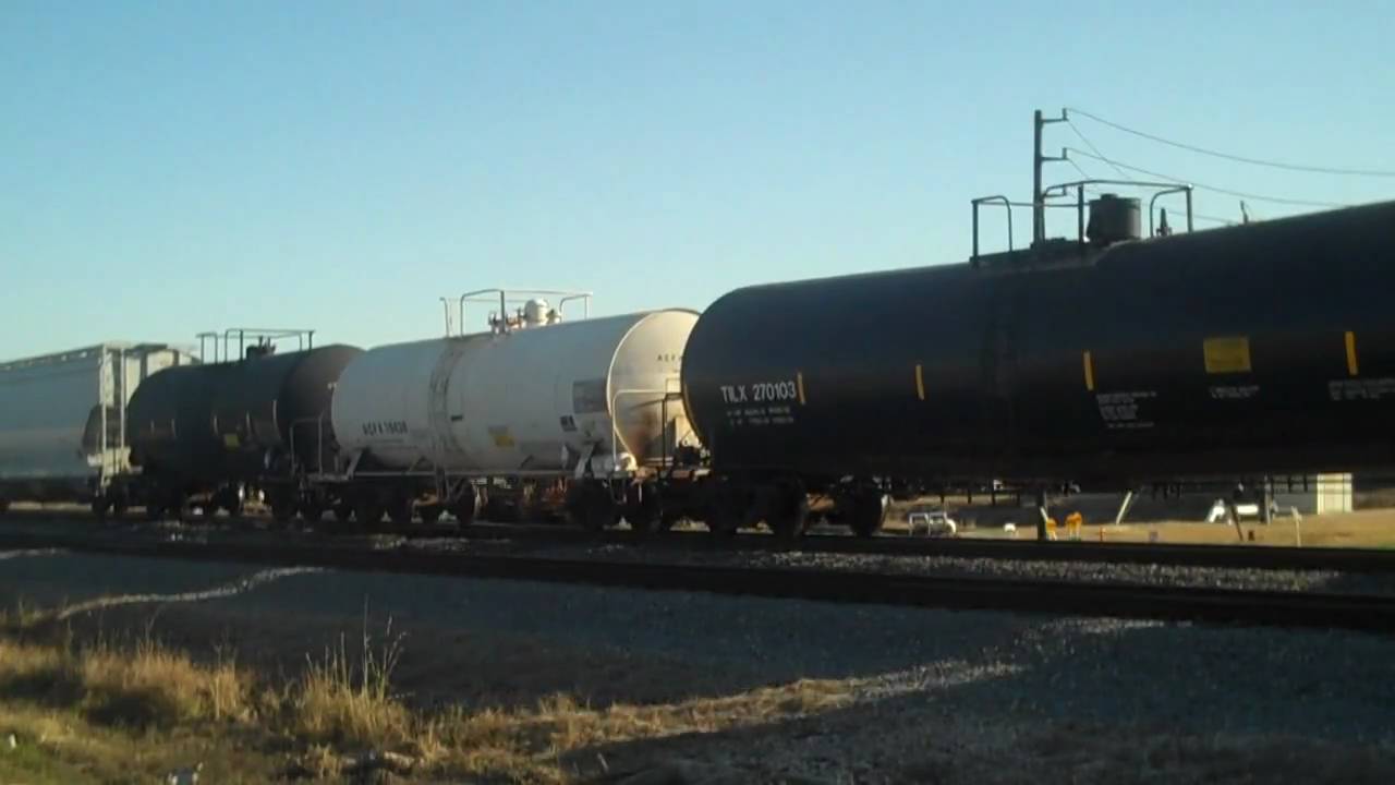 UP 8550 SLOW ROLL - YouTube