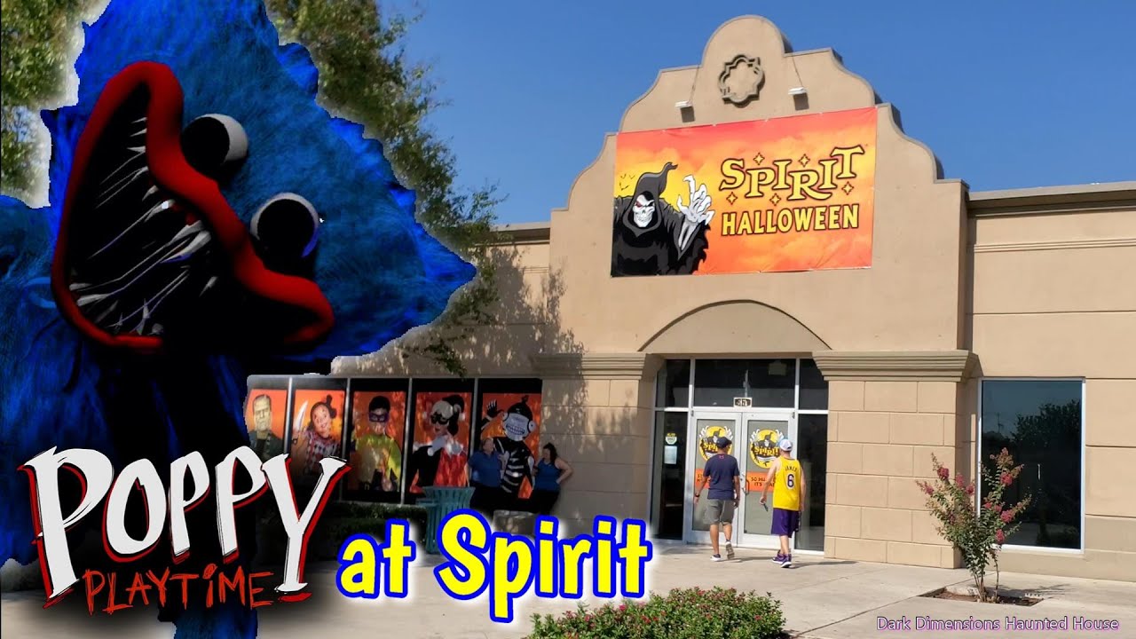 Huggy Wuggy at Spirit Halloween in San Antonio Texas Walkthrough Store ...