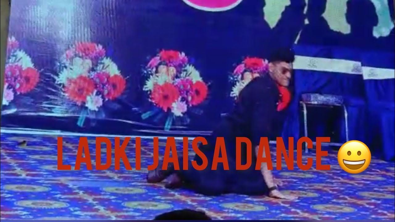 Boy Dancing Like Girl on maar dala song in college party | College ...