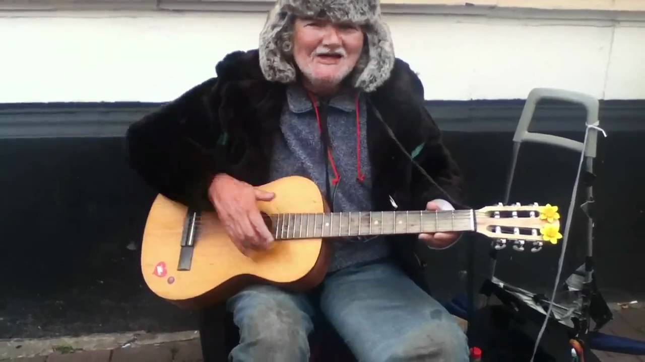 Funny hobo singing - YouTube
