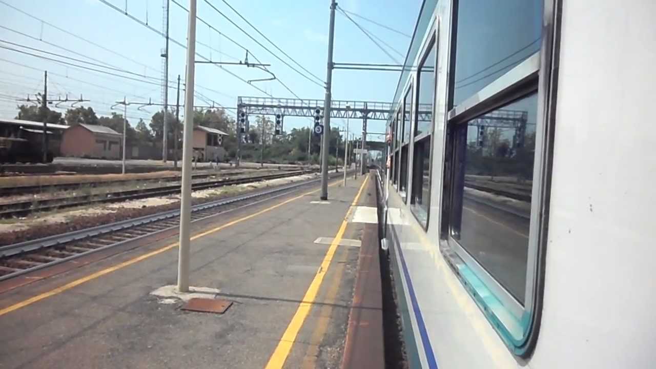 Frecciabianca (EuroCity) at speed (Rovato Railway Station) - YouTube
