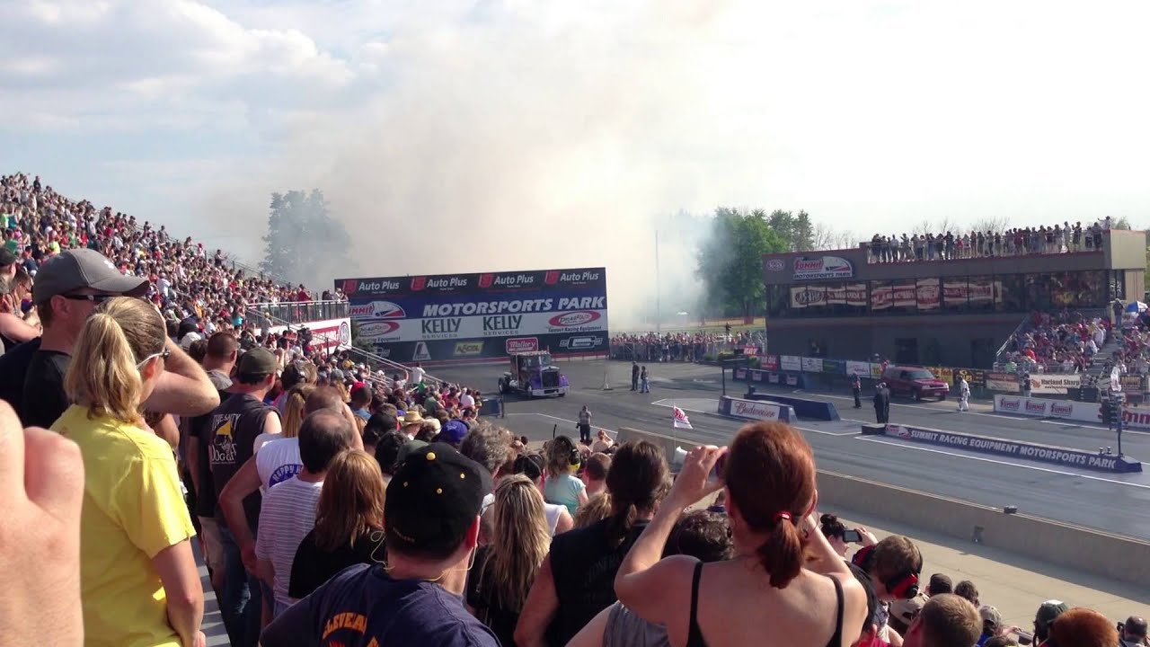 Drag race - Truck with Jet Engine - - YouTube