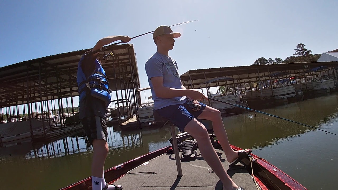 Bream fishing on Pickwick Lake - YouTube