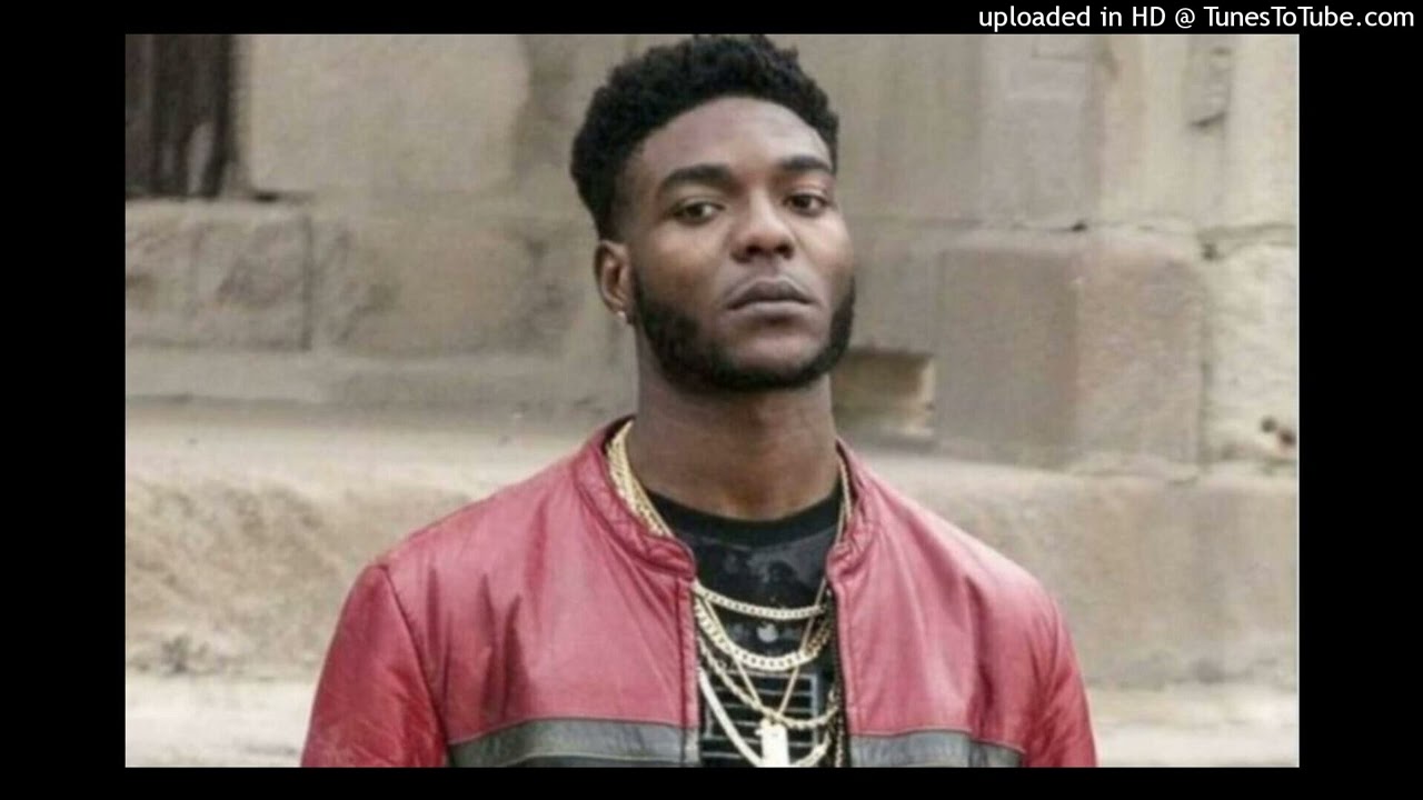 Reg Actor robbed for necklaces - YouTube