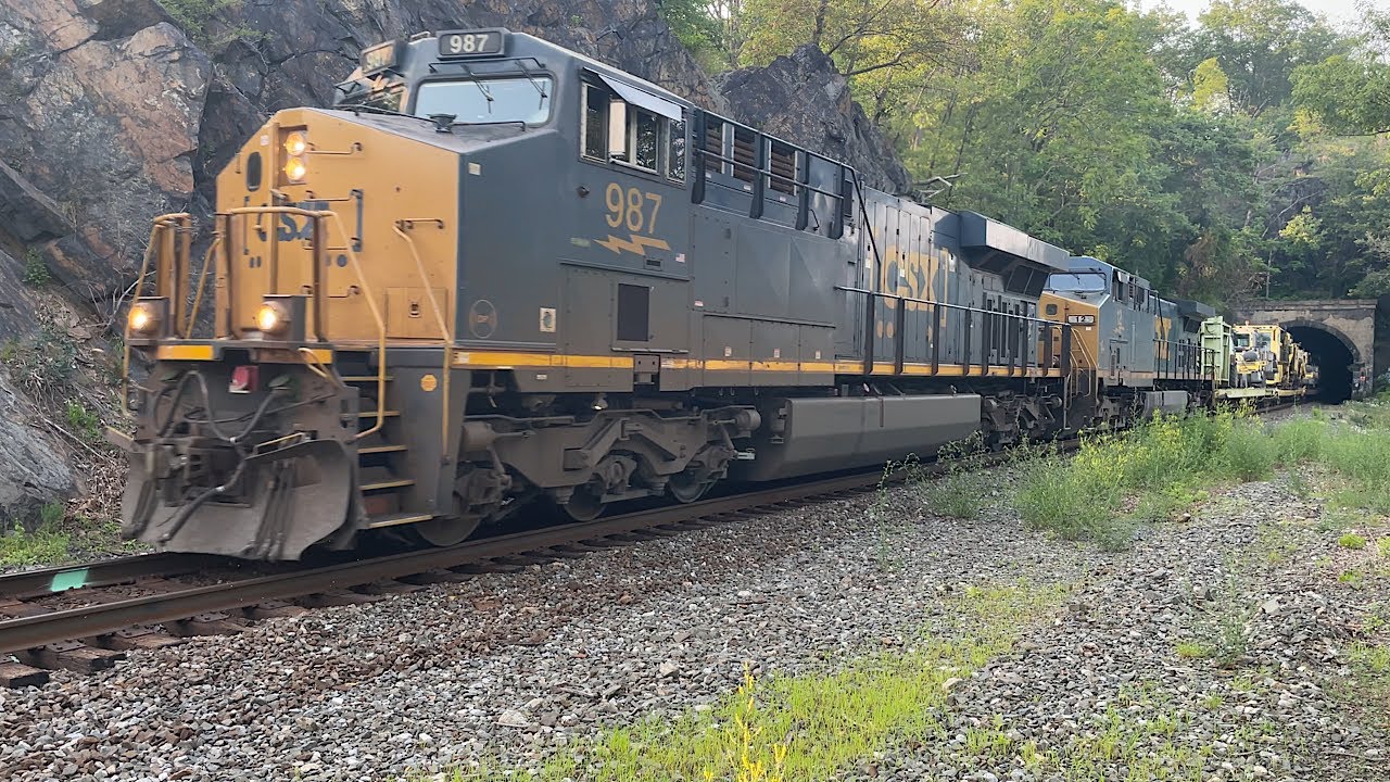 Cool Crew on MASSIVE 748 Axle CSX M404 and CSX M421 w/ MOW Track Cars ...