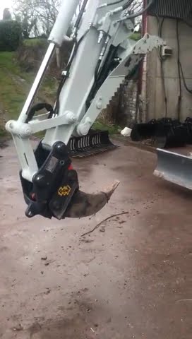 R&M Buckets Mini Digger Bucket with Ripper Hook Attachment - YouTube