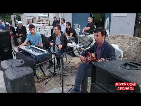 Aziz Baltak Sevdim seni güzelim En derin hislerimle Karakız