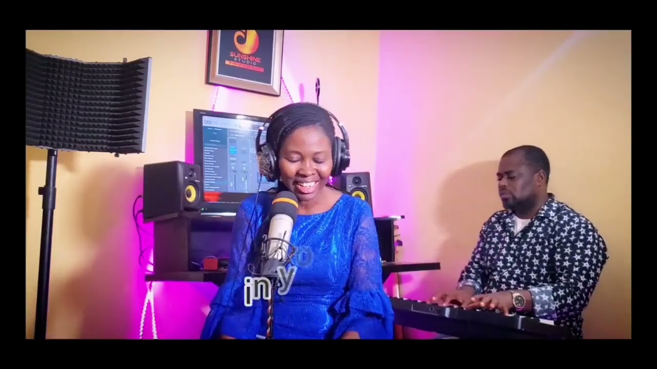 Live worship experience with Minister Funmilola Oluwatosin - YouTube
