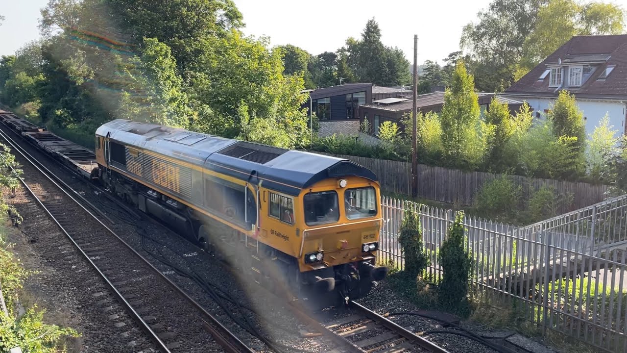 Class 66 | 66702 ‘Blue Lightning’ | GB Railfreight - GBRf - YouTube