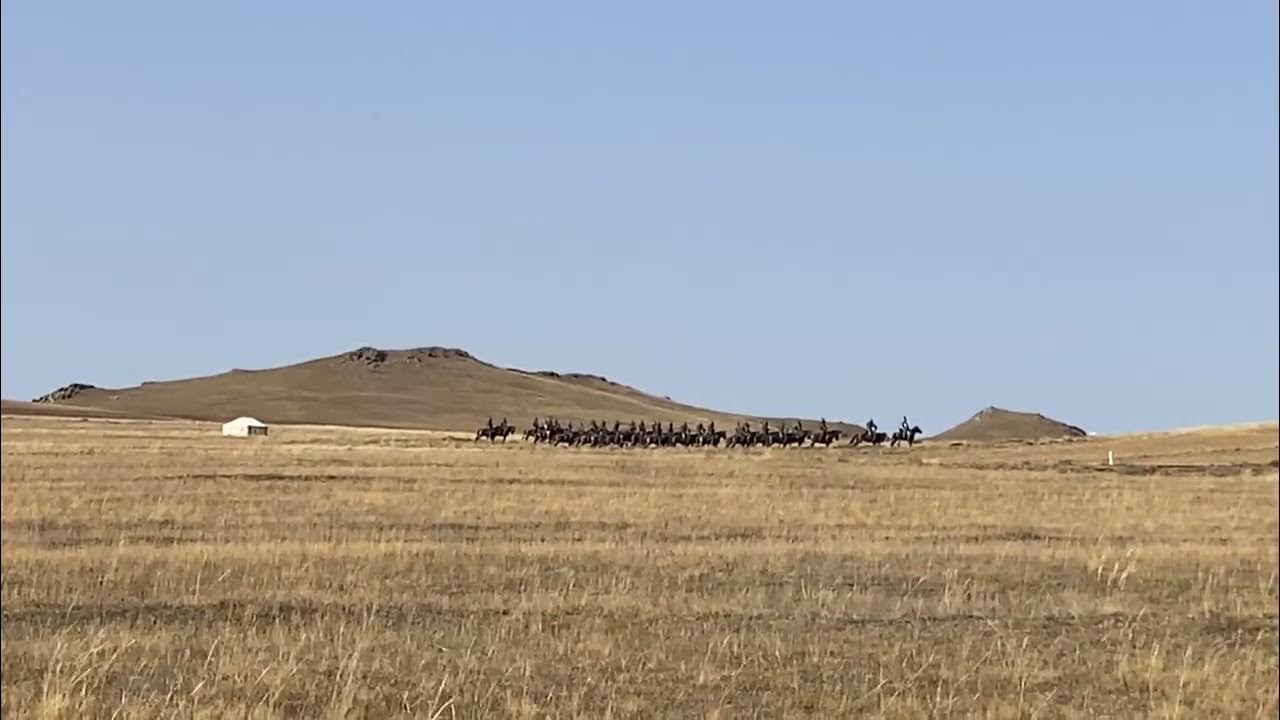 Монголия Проект «армии Чингисхана бронзовые статуи воинов в поле