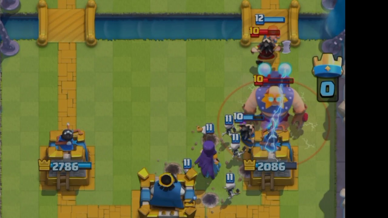 Clash Royale Laughing King MEME - YouTube