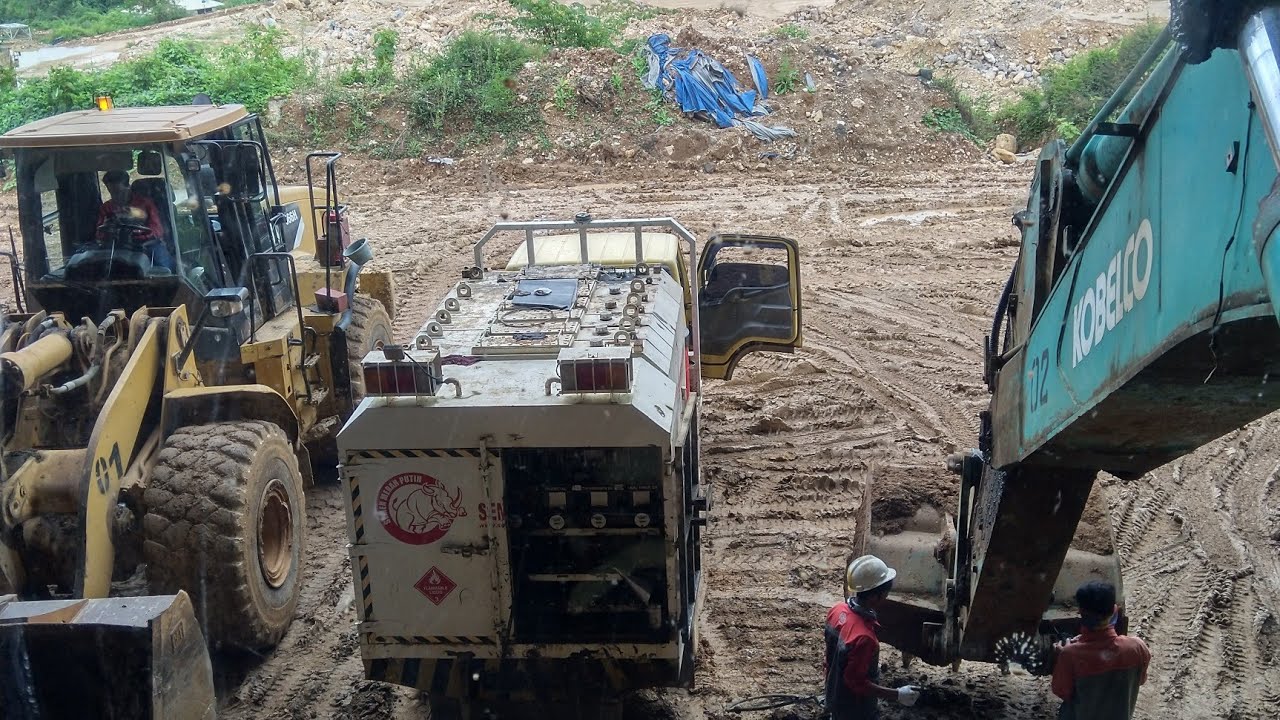 P2H ( pemeliharaan & pemeriksaan harian ) Excavator - YouTube