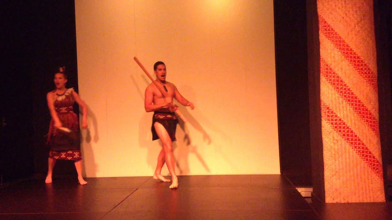Auckland museum maori performance - YouTube