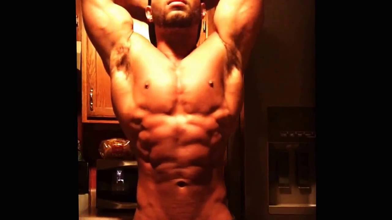 Natty Bodybuilder Flexing - YouTube