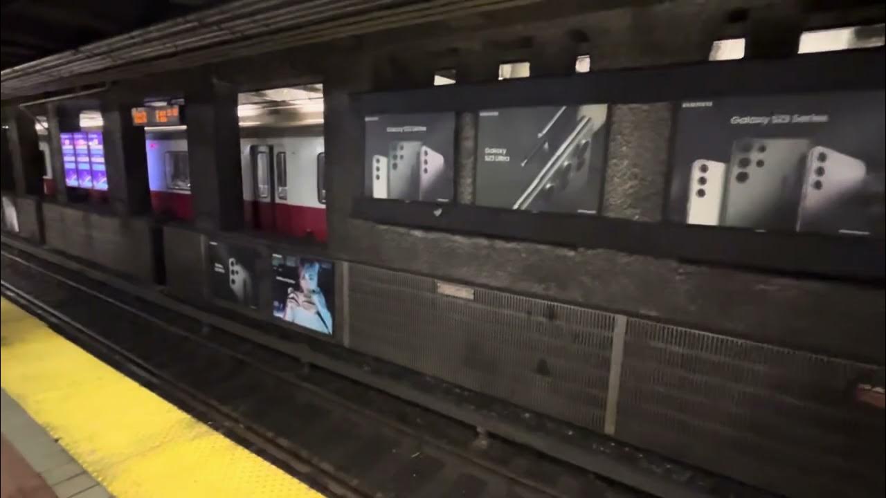 MBTA Red Line 1700 series arrives at South Station. - YouTube