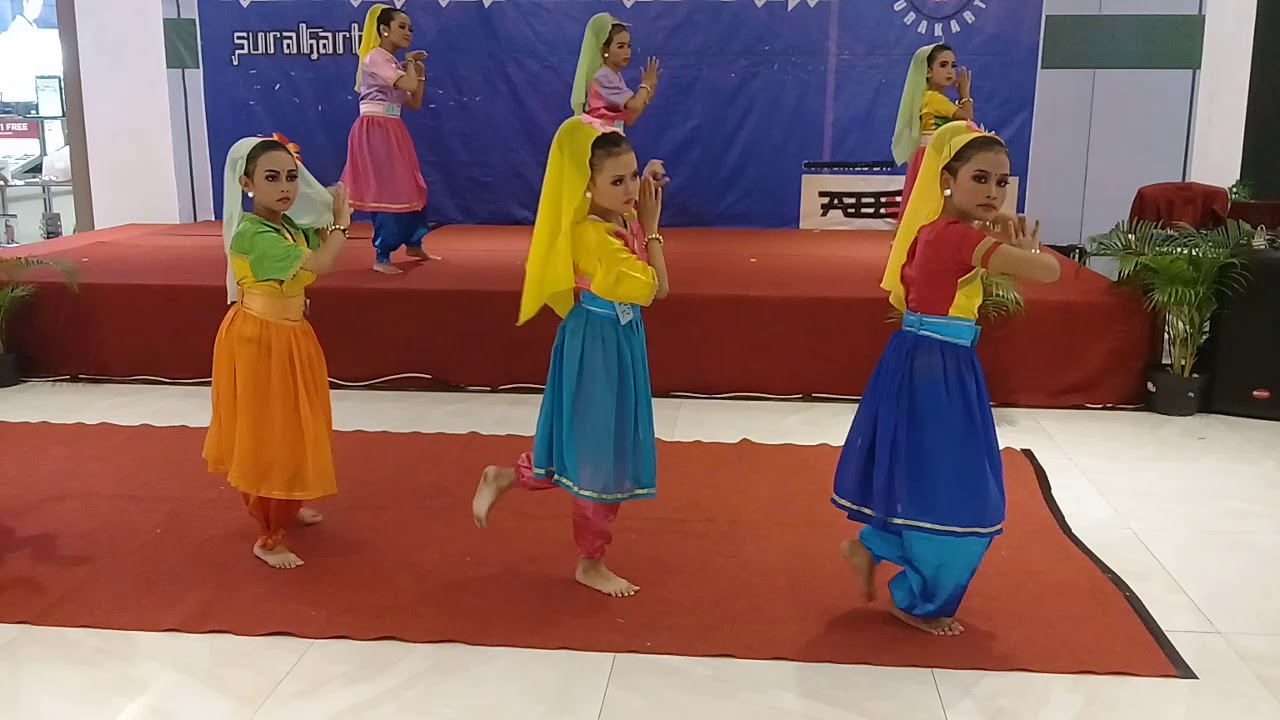 Tari mani puri META BUDAYA - YouTube