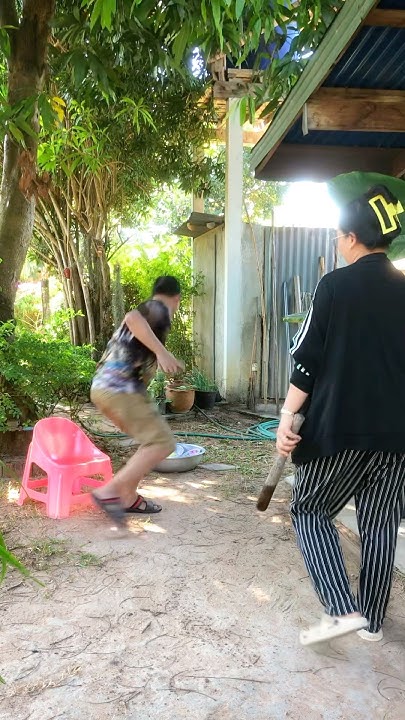 วิ่งทำไมยังงงเลย #haha #funny #ตลก #comedy #ผัวเมียสายฮา #fun - YouTube