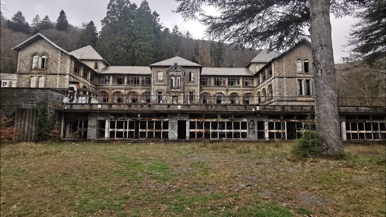 Urbex au sanatorium Michel Peiry - YouTube