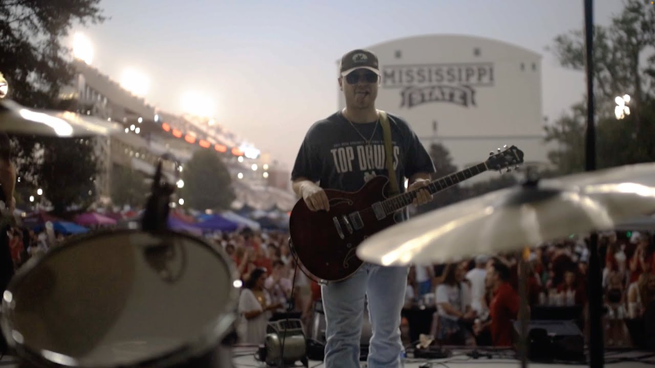 Logan Hogue - Live at Mississippi State University - YouTube