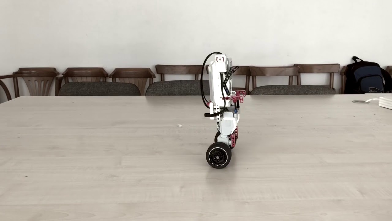 Lego MindStorm GyroBoy - YouTube