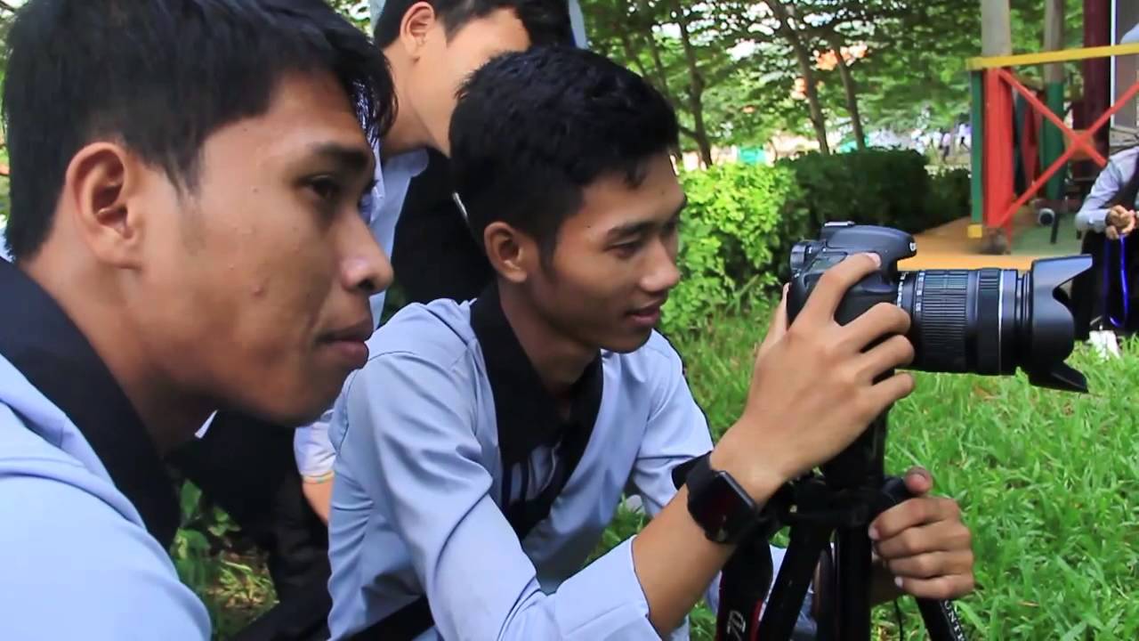 How to use 3 camera with TV Show Class - YouTube