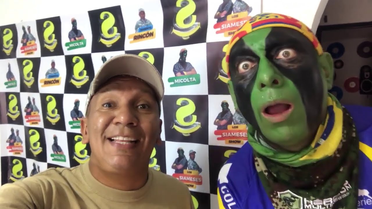 LOS SIAMESES SHOW - ATAQUE INESPERADO AL EJERCITO DEL HUMOR. - YouTube
