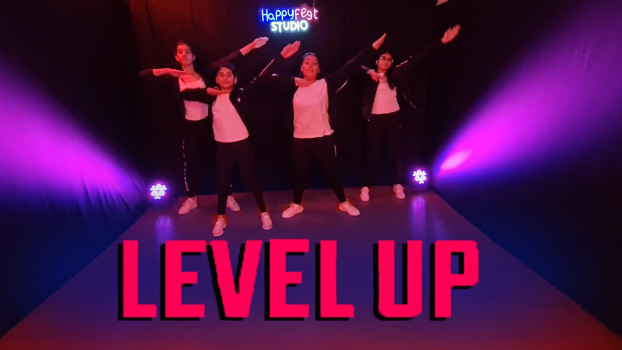 Level up | Ciara | EASY Dance Routine | Beginner Jazzfunk - YouTube