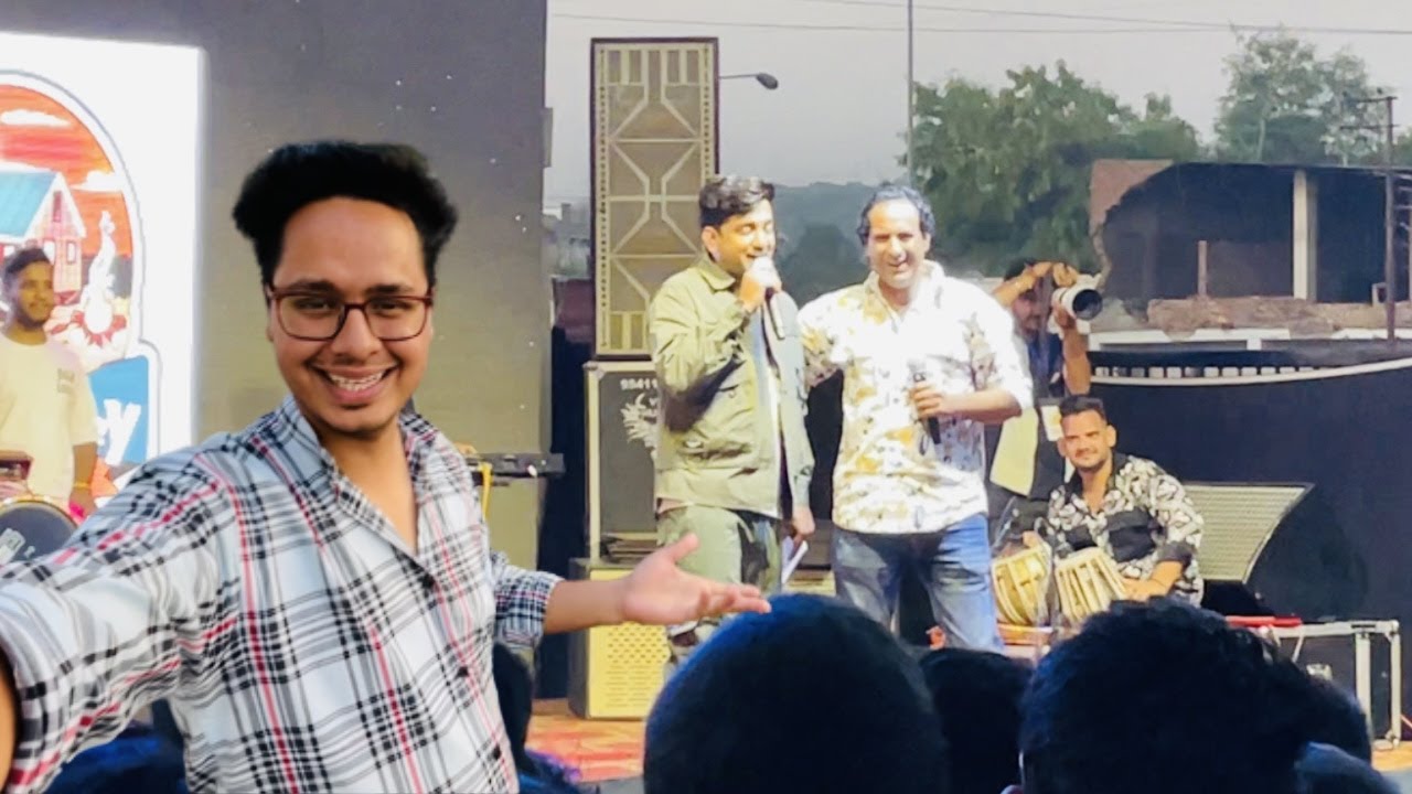 We Met Waqar Poswal At Jammu Wave Mall 😍 Waqar Poswal Live Performance ...