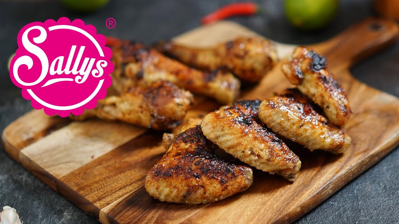 Gegrilltes Hähnchen – Chicken Wings / Hähnchenflügel & Schenkel ...