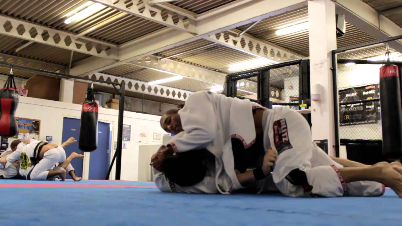 Che Mills UFC on Fuel 5 Blog 2 - YouTube