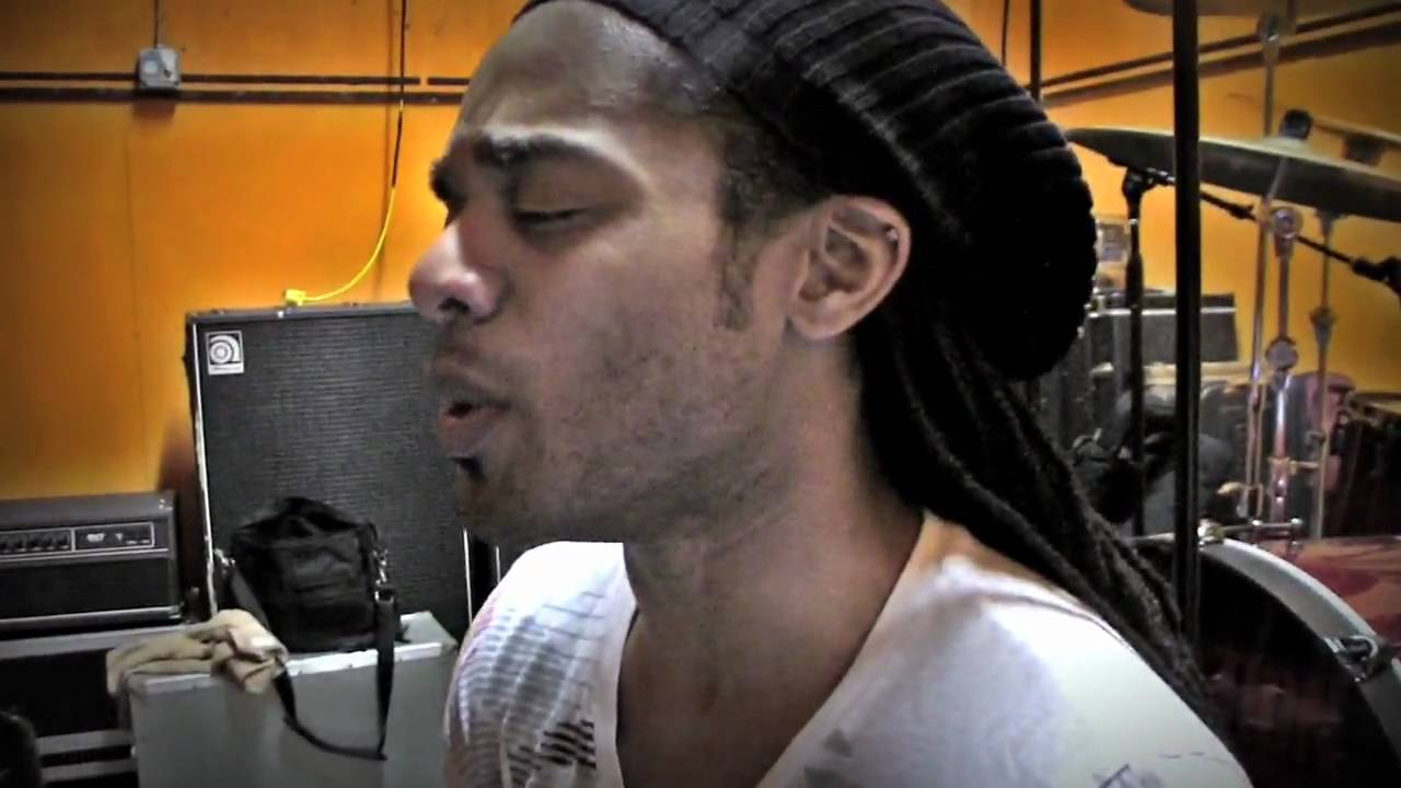 Shon - "With You", Live Studio Acoustic Version - YouTube