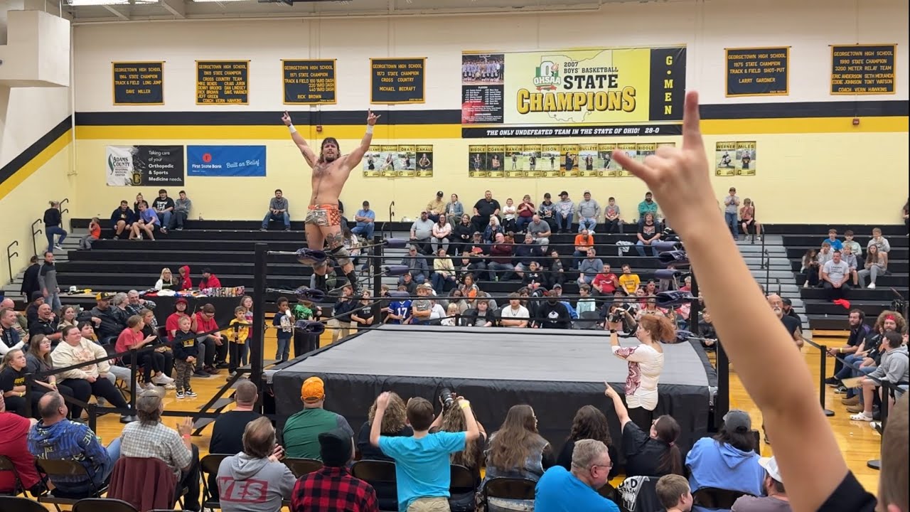 Sam Beale vs “The Influencer” Sean Login - YouTube