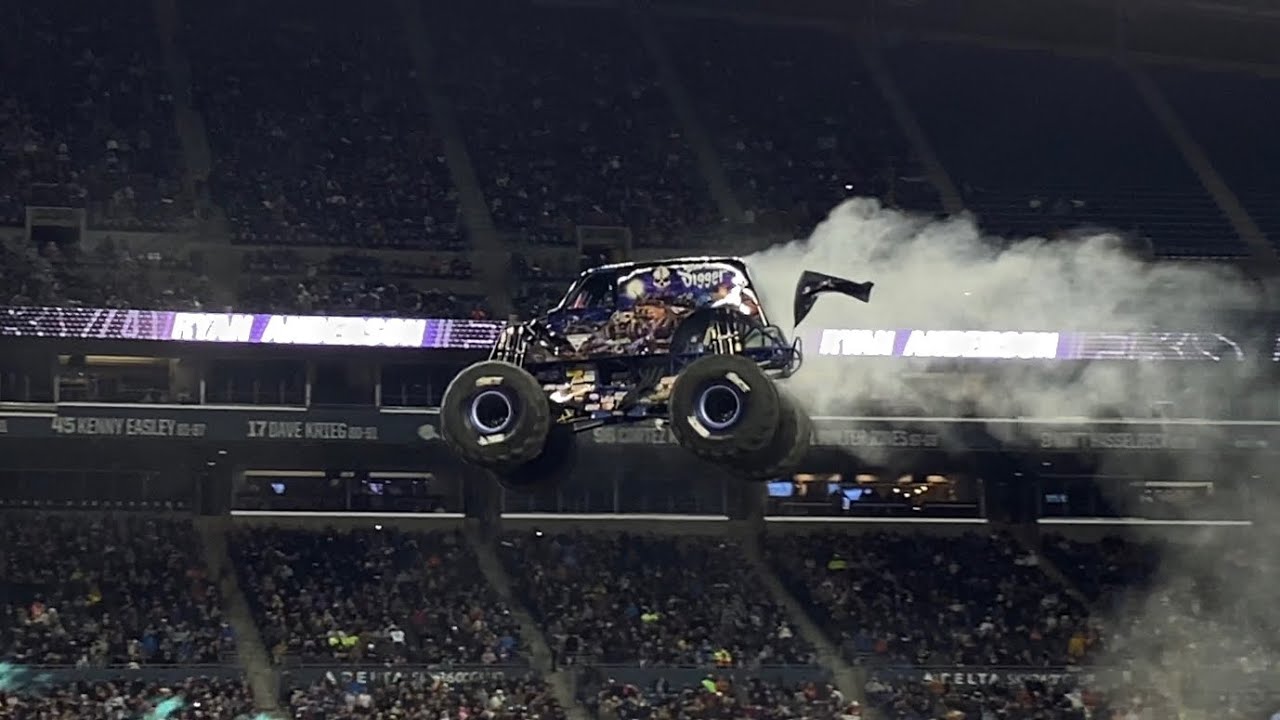 Freestyle - Monster Jam Seattle WA 2023 Son Uva Digger (Ryan Anderson ...