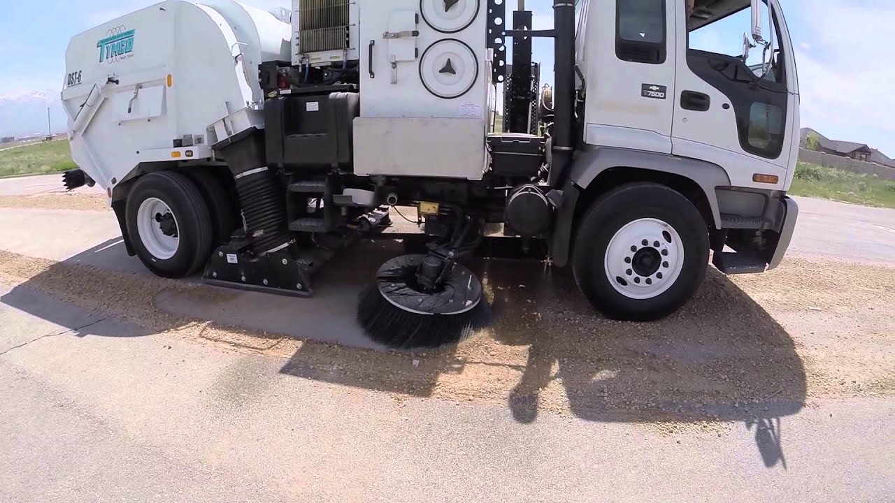Tymco DST-6 Street Sweeper Sweeping Demo - YouTube